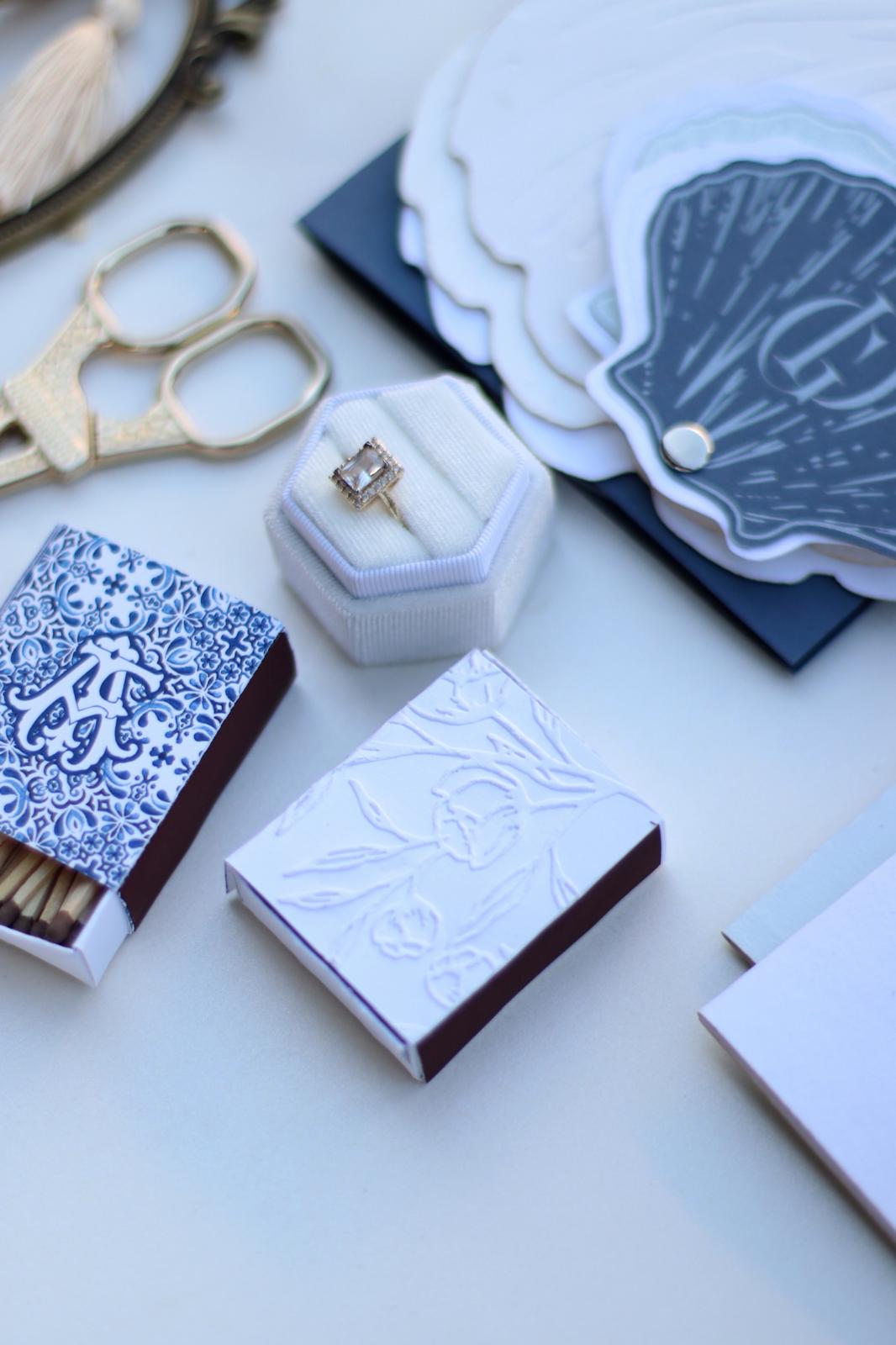 Kibrit Kutusu - Davetiyen